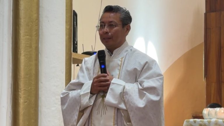 P. José Aarón Zamora asume la Parroquia de Ixhuacán de los Reyes ...